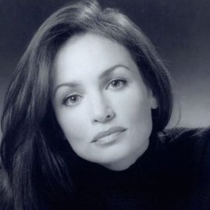 Kristen Cloke bilder, biografi och filmografi | MovieZine