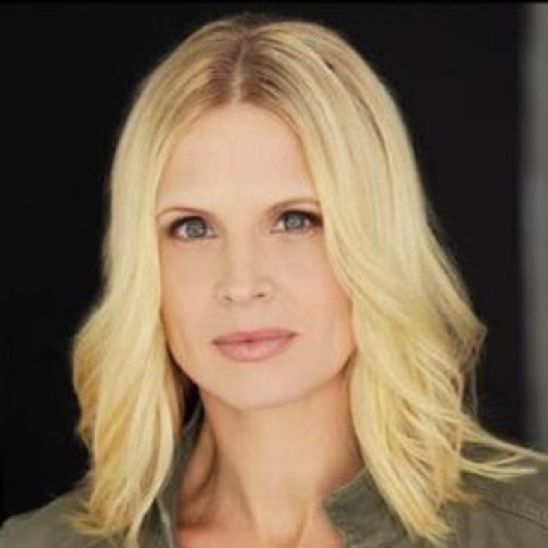 Kendall Cross bilder, biografi och filmografi | MovieZine